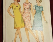 Popular items for 1966 simplicity on Etsy