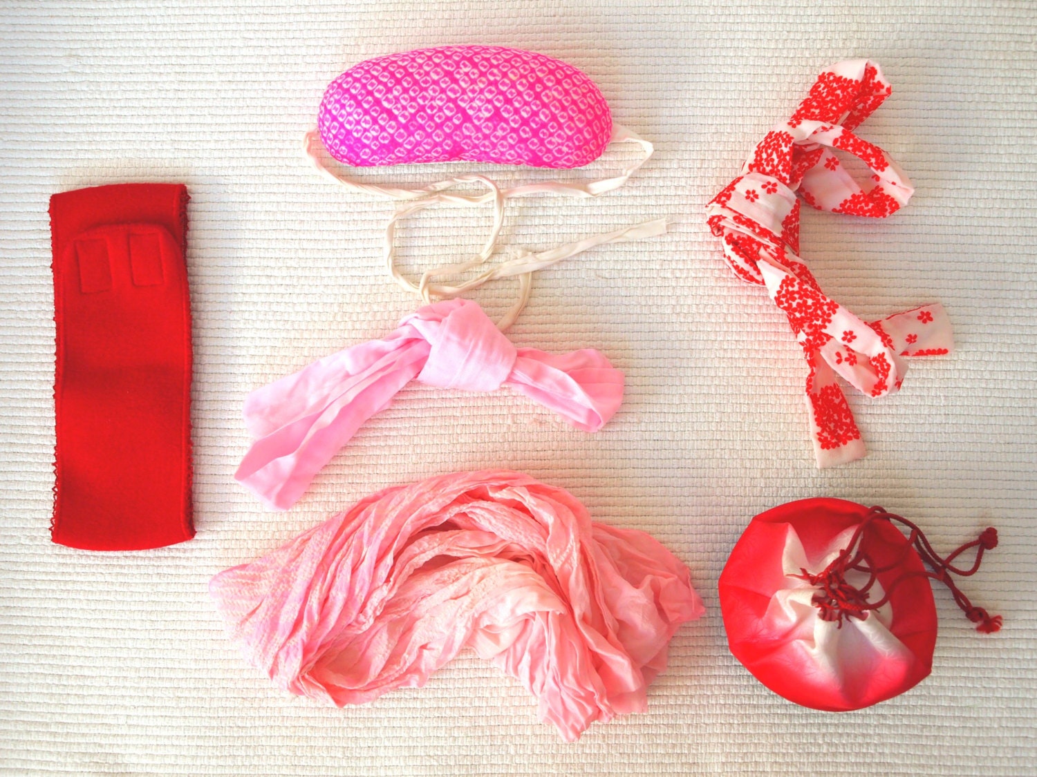 Kitsuke set for japanese kimono, obi makura, obiage. koshihimo etc. 6 ...