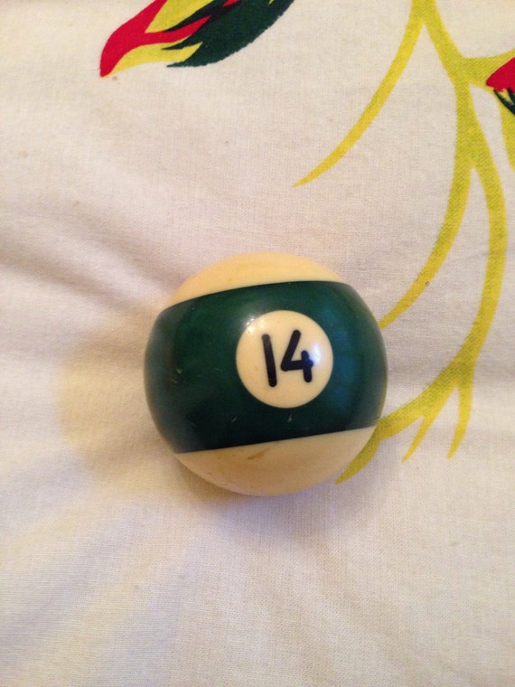 Vintage Pool Ball 14 number fourteen striped grass green