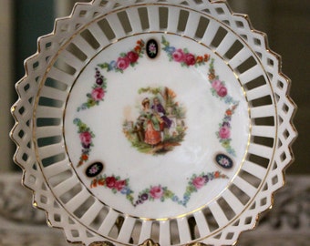 Victorian vignette | Etsy