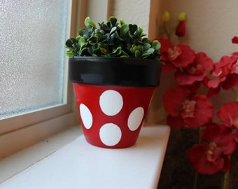 Mickey mouse planter | Etsy