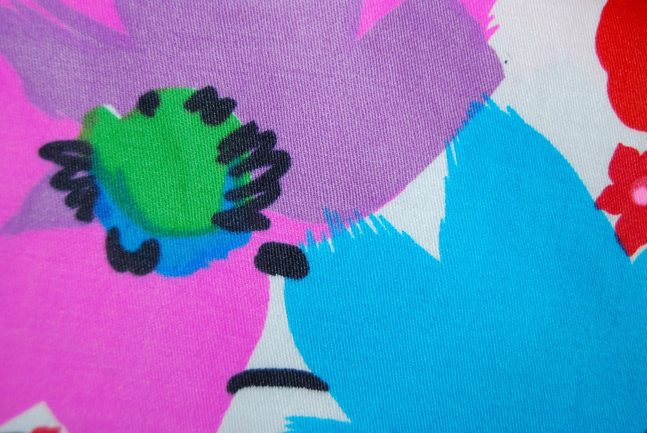 BOLD floral cotton fabric with big mod flowers gorgeous