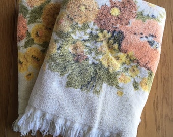 Floral bath towels | Etsy