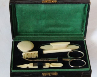 Vintage manicure set | Etsy