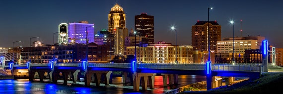 Night photo Cityscape of the Des Moines Skyline Martin
