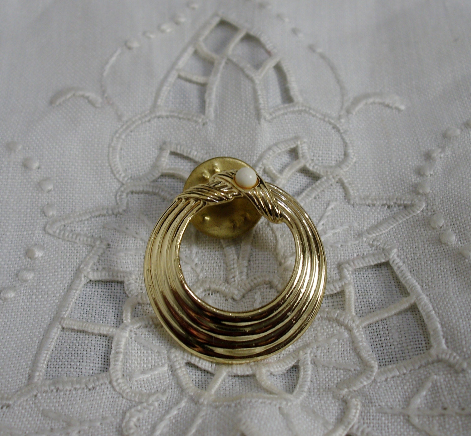Small Goldtone Circular Pin – Haute Juice
