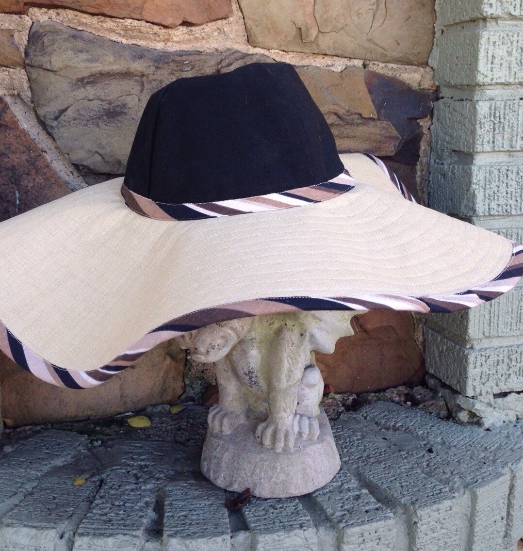 Wide brim sun hat by PeytonsFaves on Etsy