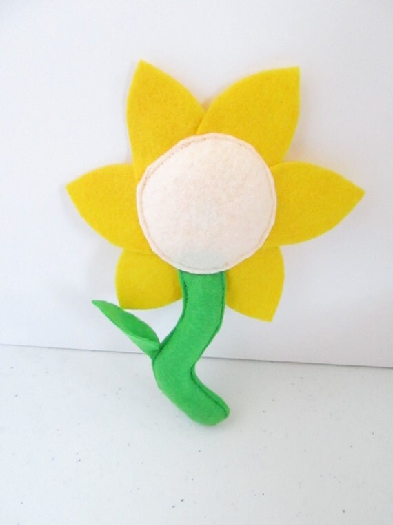 Flowey Plush Inspired by Undertale Flower by FabroCreations