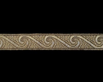 823.1 Metallic galloon trim Diamond green