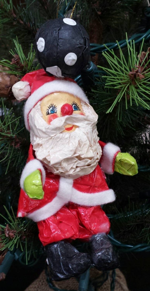 Paper Mâché Playful Santa. Vintage adorable Hanging holiday