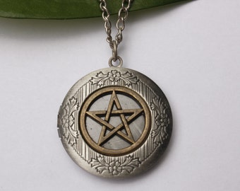 Gothic locket | Etsy