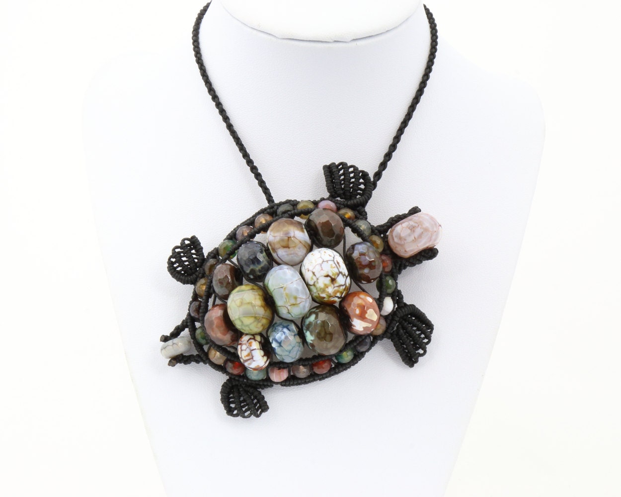 Micro-macrame turtle made of faceted agate mixed by AnnaRudzka