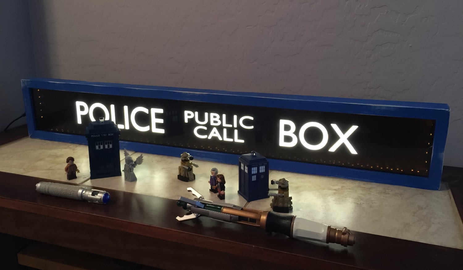 Police Public Call Box TARDIS Lighted Sign Doctor Who