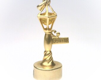 Lamp post sign | Etsy