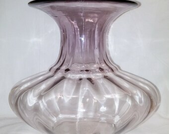 Ribbed glass vase | Etsy