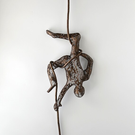 Circus acrobat sculpture wire mesh sculpture home decor by nuntchi