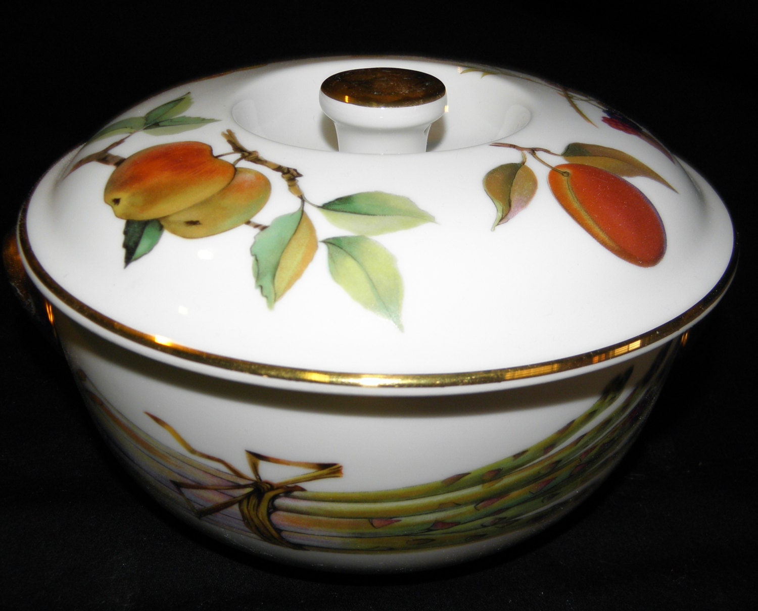 Royal Worcester Fine Porcelain EVESHAM Gold handled Casserole