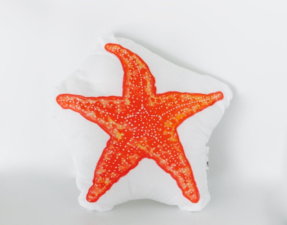 Starfish pillow. Nautical Under the Sea nursery. by MartaDalloul