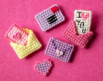 Plastic Canvas: Hearts and Buttons Napkin by ReadySetSewbyEvie