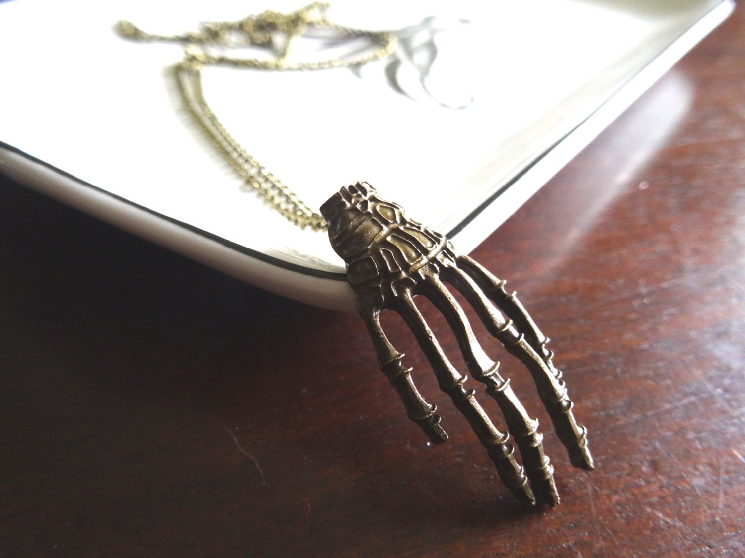 Skeleton Hand Necklace Human Zombie Mechanical Hand Bones