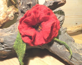 Poppy lapel pin | Etsy