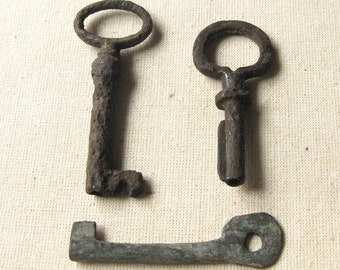 10 pcs Vintage Keys Flat Keys Old Keys Steampunk by MyBootSale