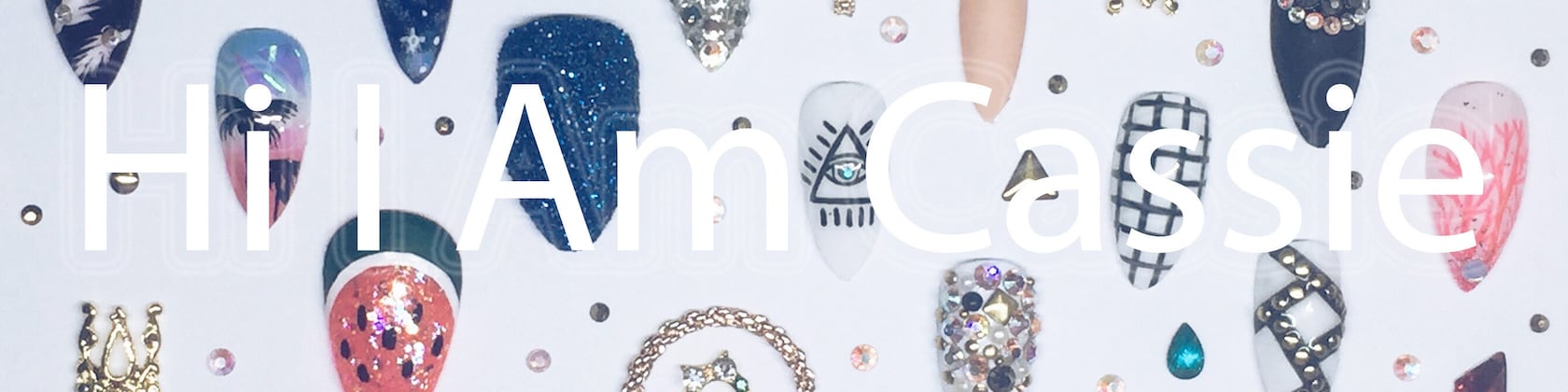 Hand-designed press on nails based in US by hiiamcassie on Etsy