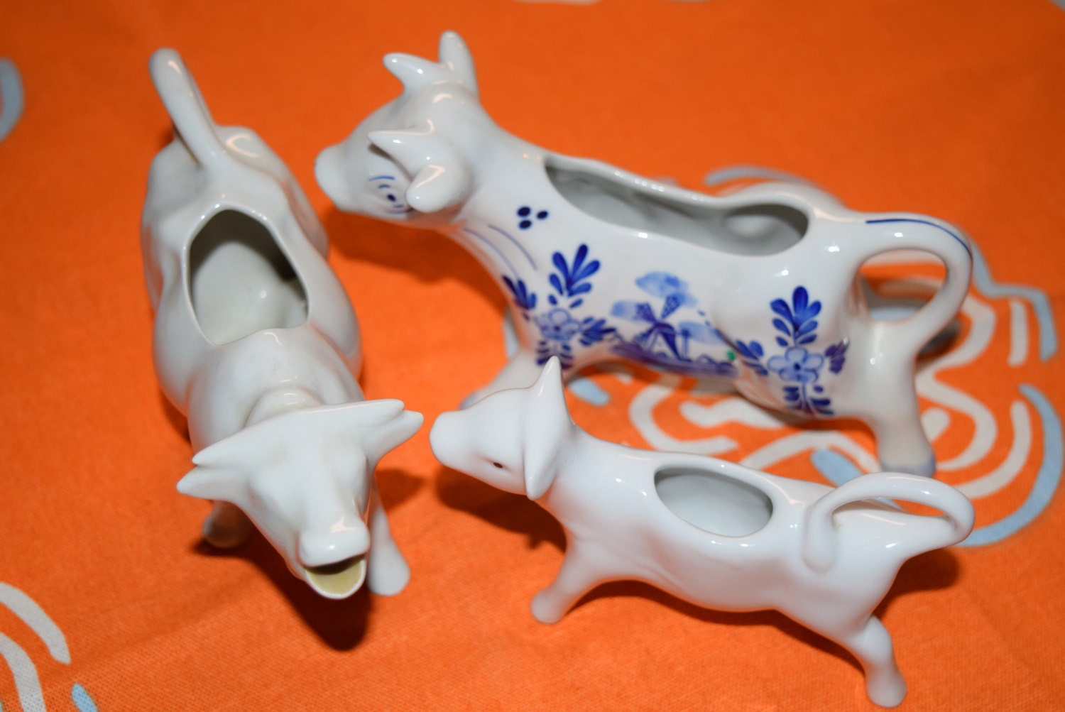 A cute trio of cow creamers for your holiday table – Haute Juice