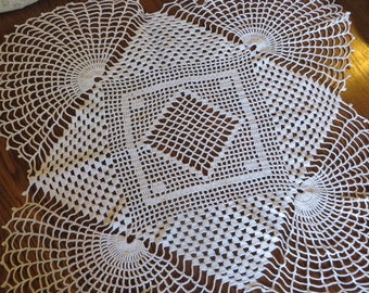 Crochet table center | Etsy