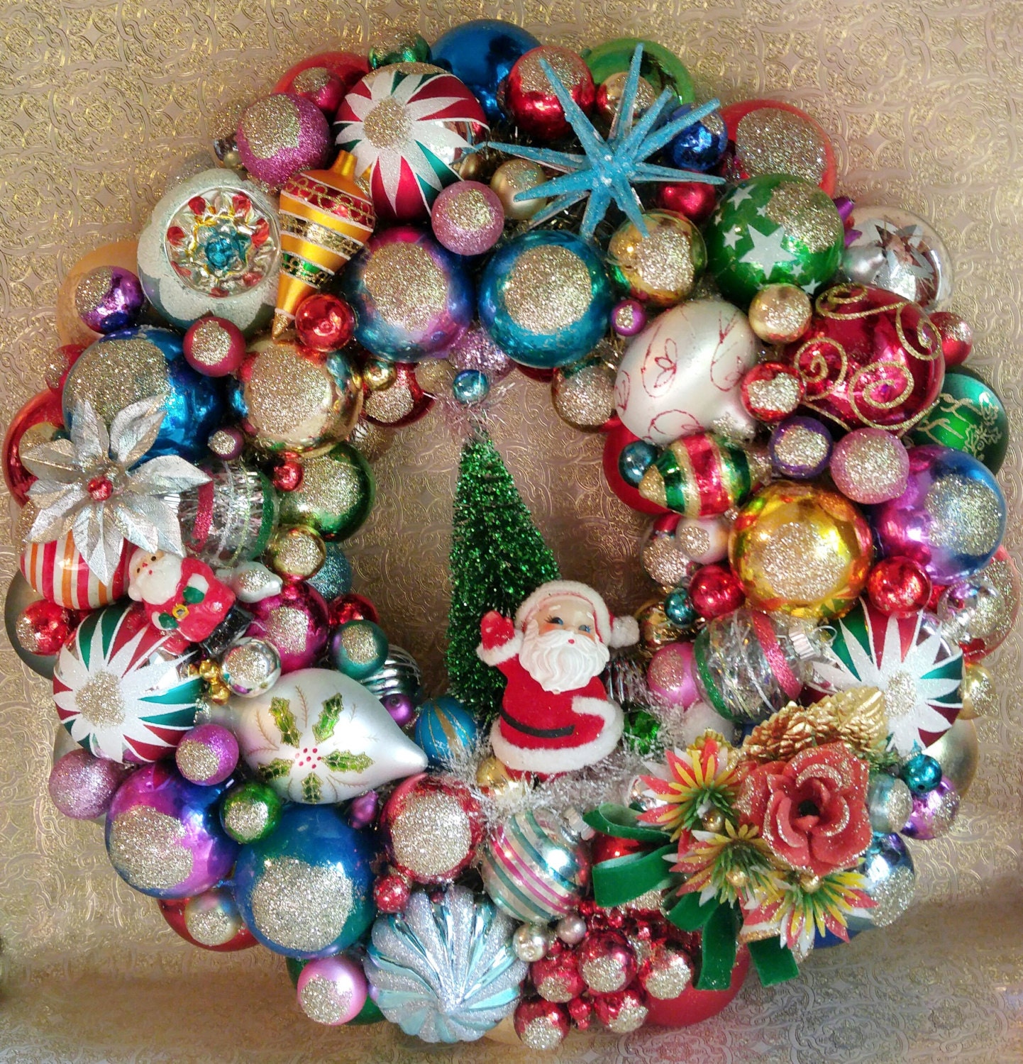 SOLD Custom Order Welcome Retro Christmas Wreath w/ Vintage