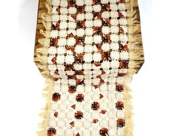 Macrame table runner | Etsy