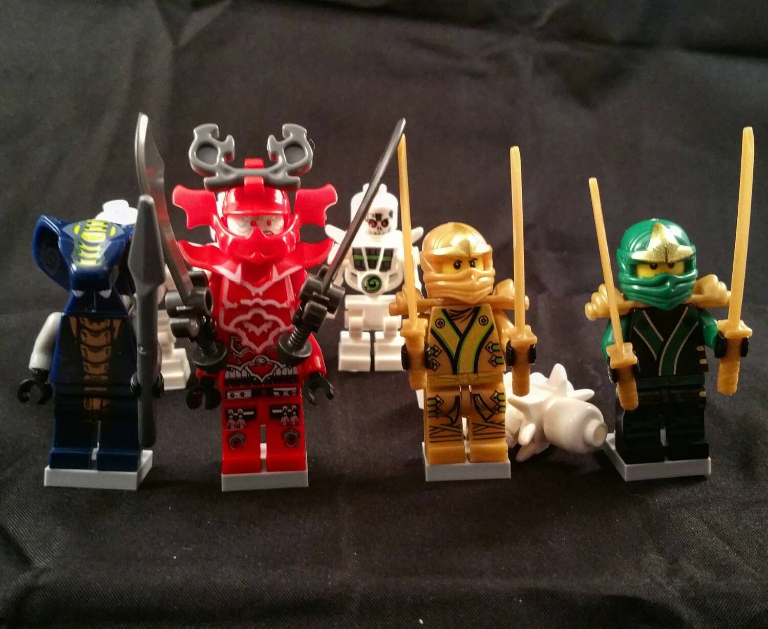 Custom Ninjago Set of 8 Minifigures Lloyd Gold by CustomMiniFigz