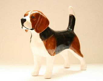 Beagle figurines | Etsy