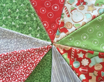 Items similar to Holiday Preview - Spiced Gingerbread Red & Green ...