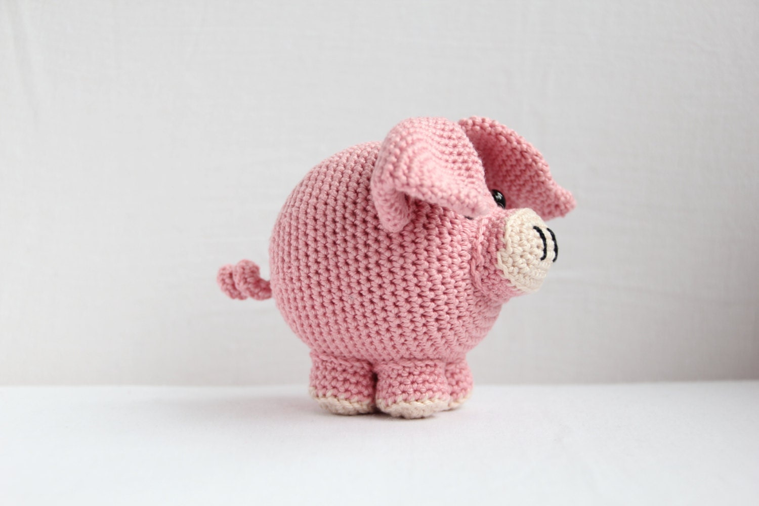 Crochet pattern Veerle the pig