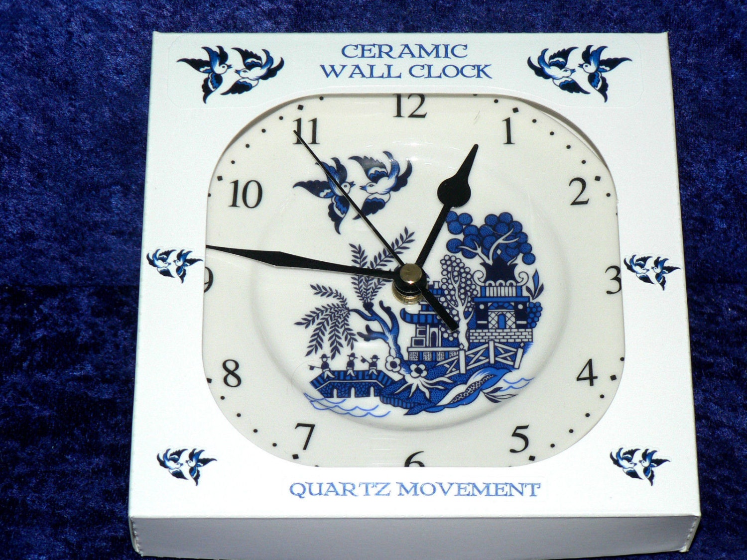 Blue Willow clock. Porcelain wall clock with Blue willow