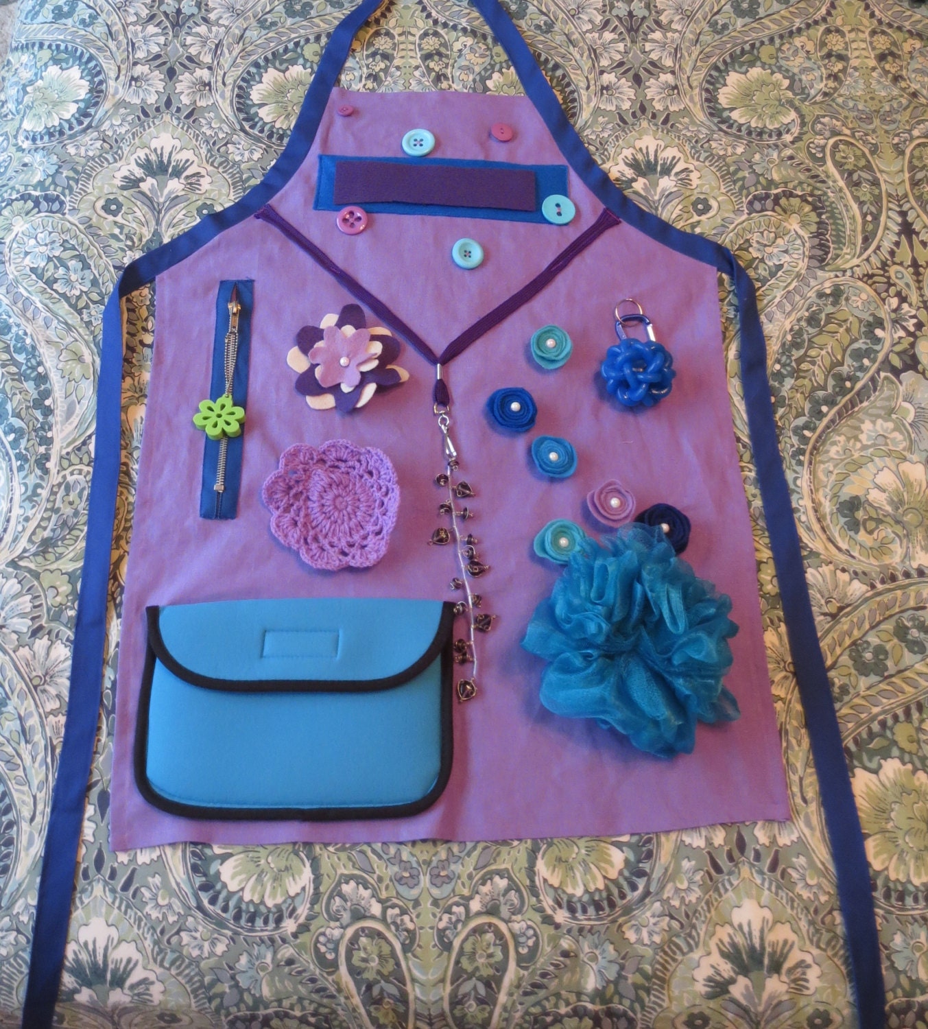 Activity Apron / Fidget Apron / Busy Apron for the elderly and