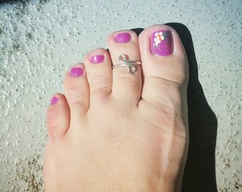 Items similar to Toe Ring, Gemstone Toe Ring, Adjustable Black ...