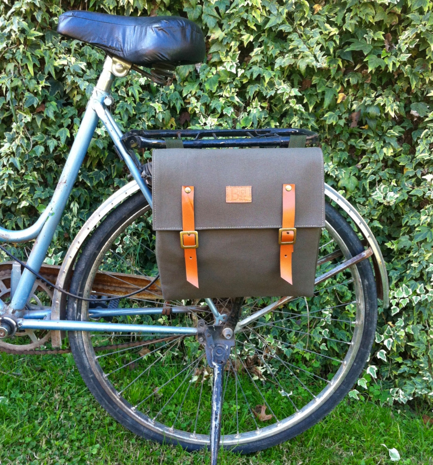 Bicycle pannier/Green military canvas pannier/bicycle