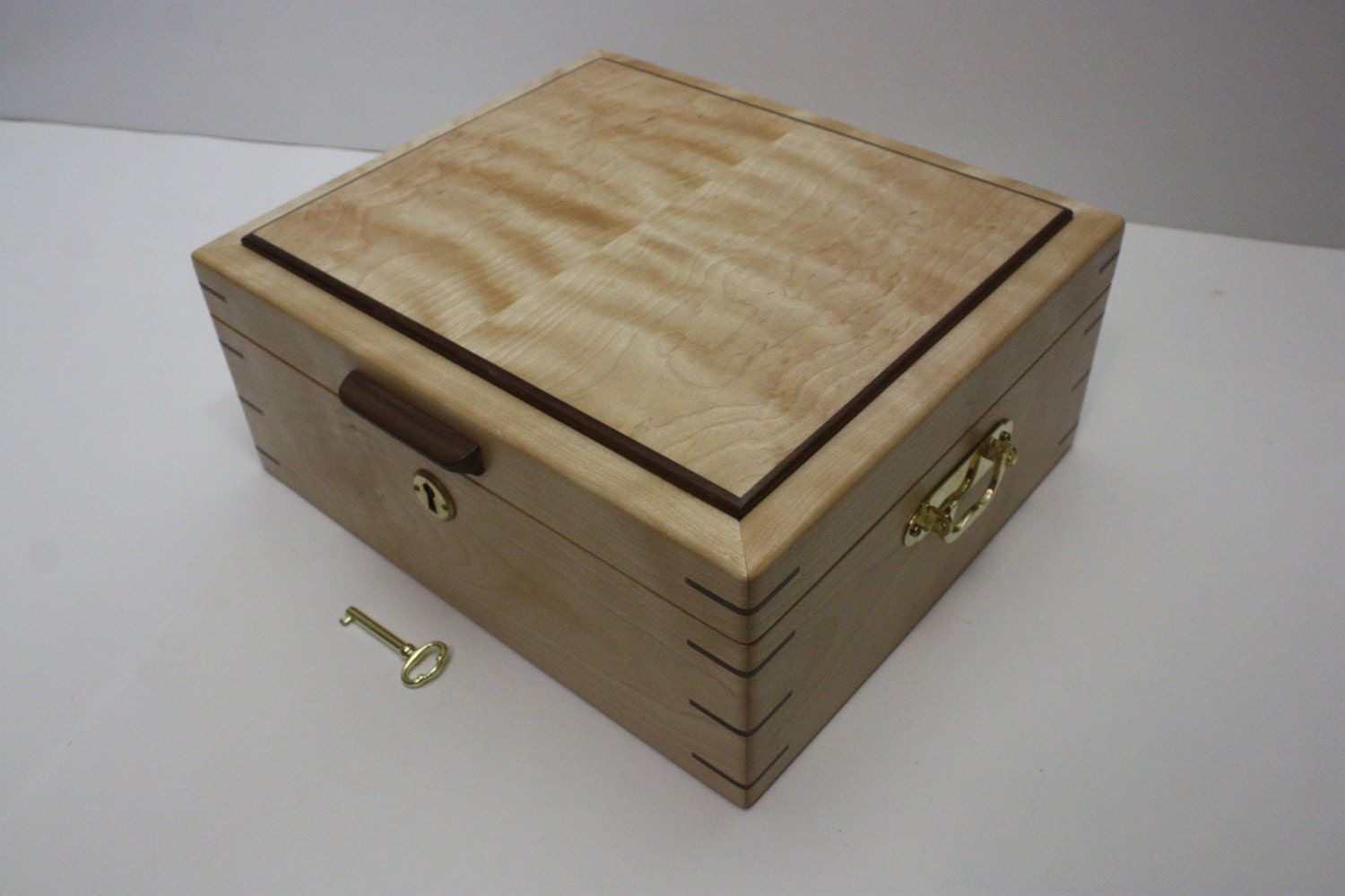 Large Natural Birch Locking Wood Box with Walnut Handle