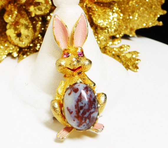 Vintage Bunny Rabbit Brooch with Oval Art Glass Egg Pink