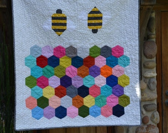 Honey bee quilt | Etsy