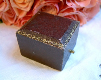 Maroon ring box | Etsy