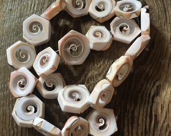 Red lip shell | Etsy