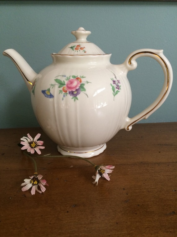 Fine Bone China teapot Aberdeen China teapot