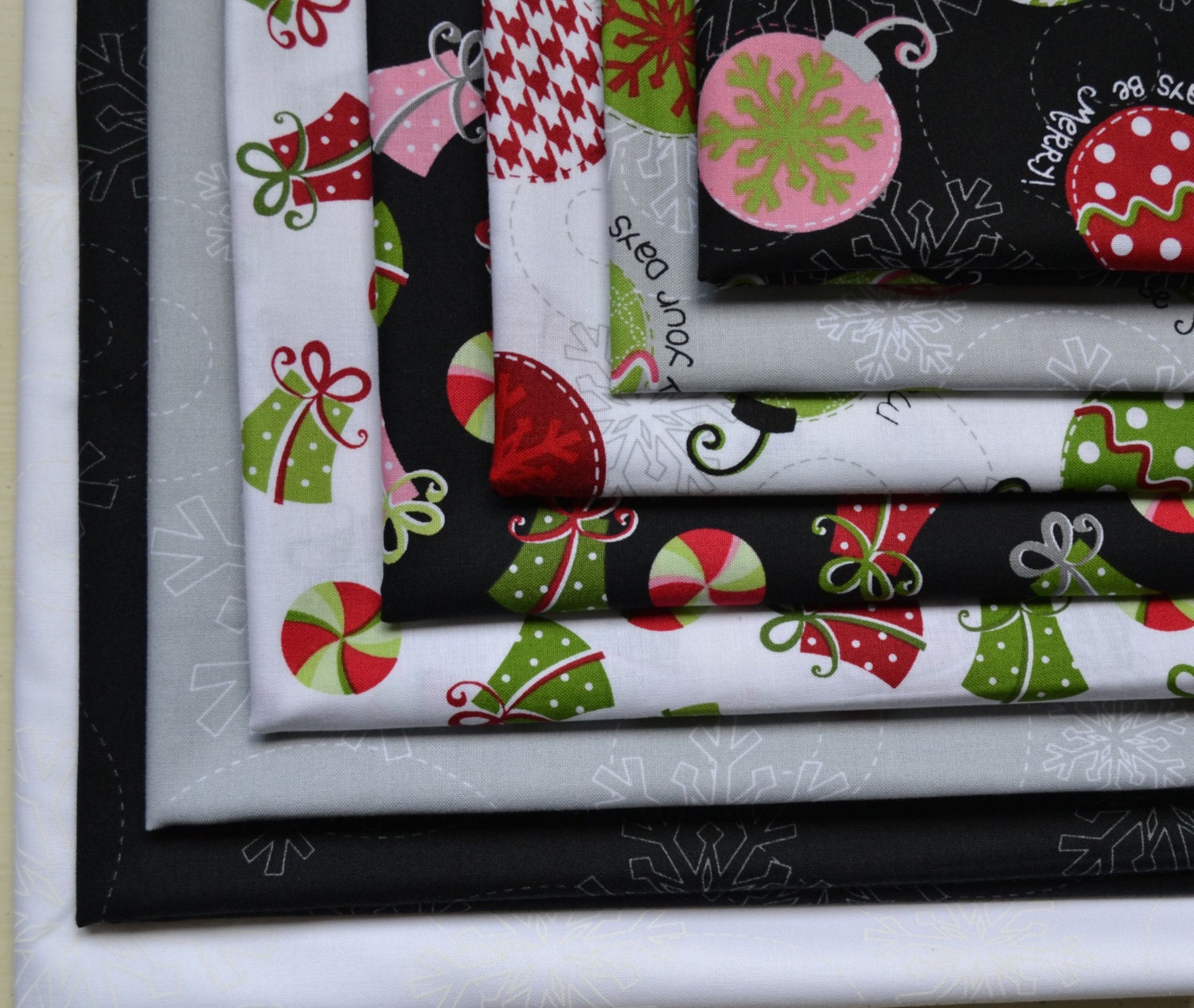Christmas Fabric Fat Quarter Bundle Maywood By Christmasjul