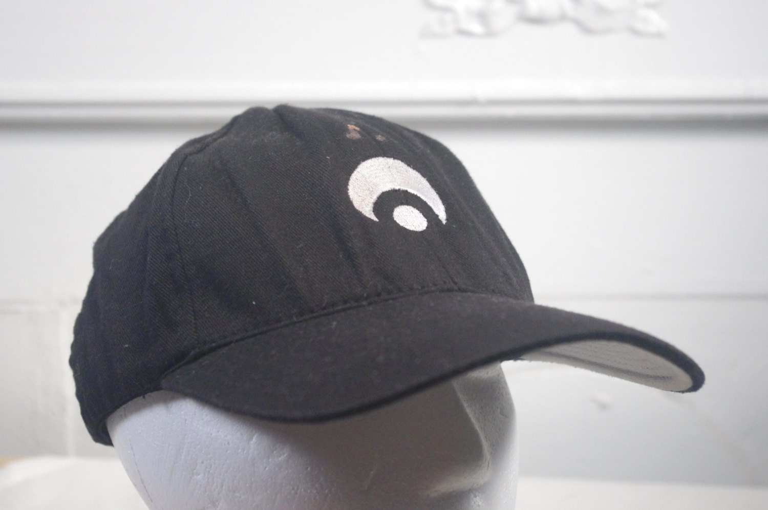Vintage 90s OSIRIS hat skateboard shoes skating cap fitted