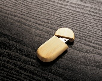 Set of 10 Round Wooden Maple USB 2.0 Flash Drive Bulk Pack