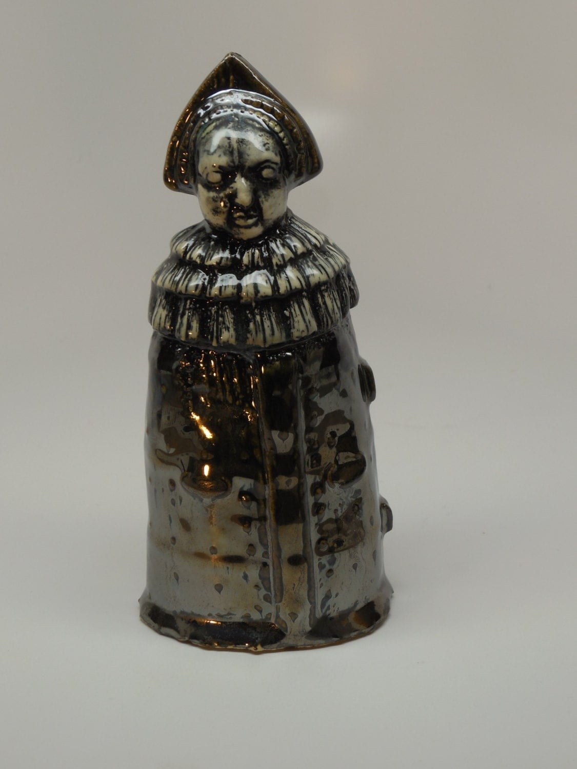 Ceramic Iron Maiden Figure Slip Cast Iron Maiden Iron Maiden