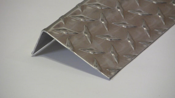 Aluminum Diamond Plate Angle .062 x 1.5 x 5.5 x 48 in. Offset